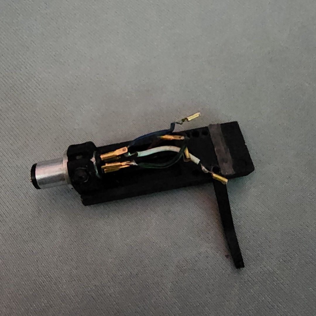 Denon Headshell, Audio, Other Audio Equipment on Carousell