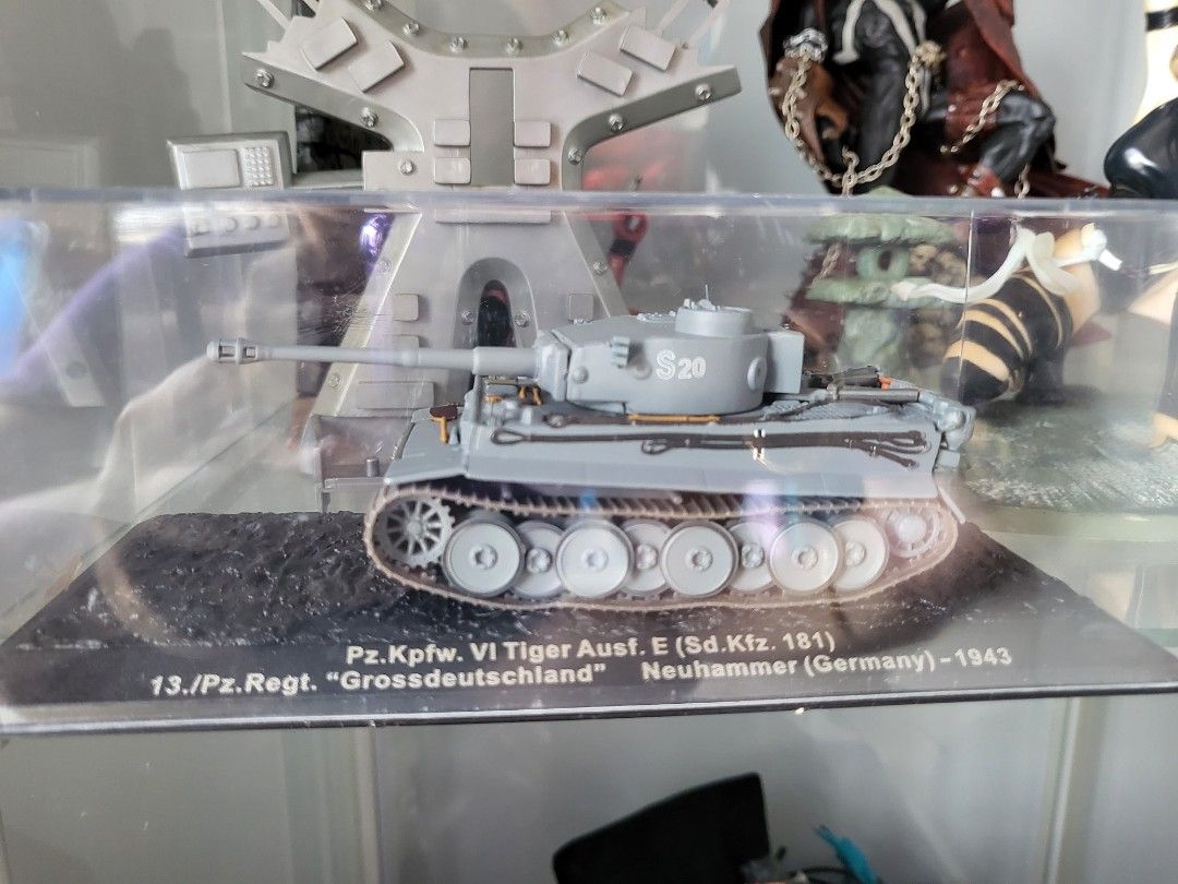 Display Tanks, Hobbies & Toys, Memorabilia & Collectibles, Vintage ...