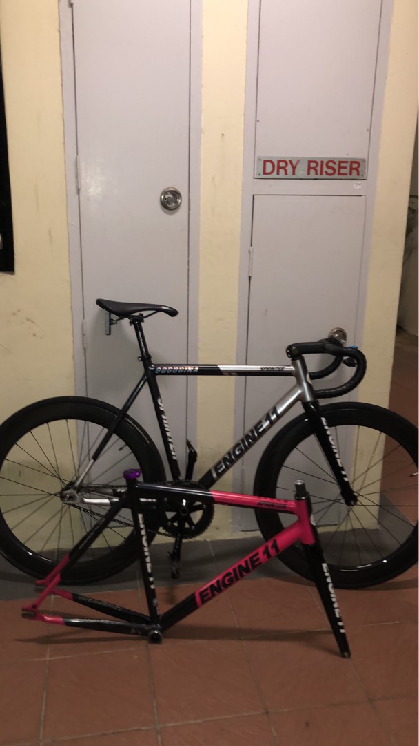 Engine 11 sprinter frameset, Sports Equipment, Bicycles & Parts ...