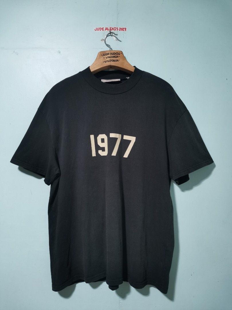 ESSENTIALS 1977 on Carousell