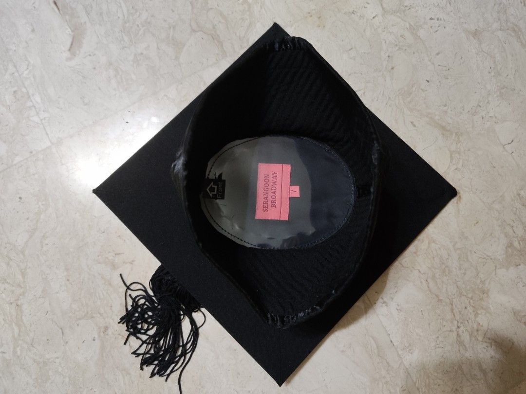 NTU Graduation Gown (Full set), Women's Fashion, Dresses & Sets ...