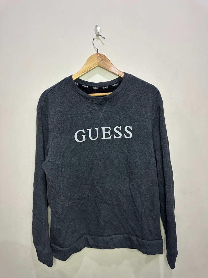 GUESS SCRIPT TEE on Carousell