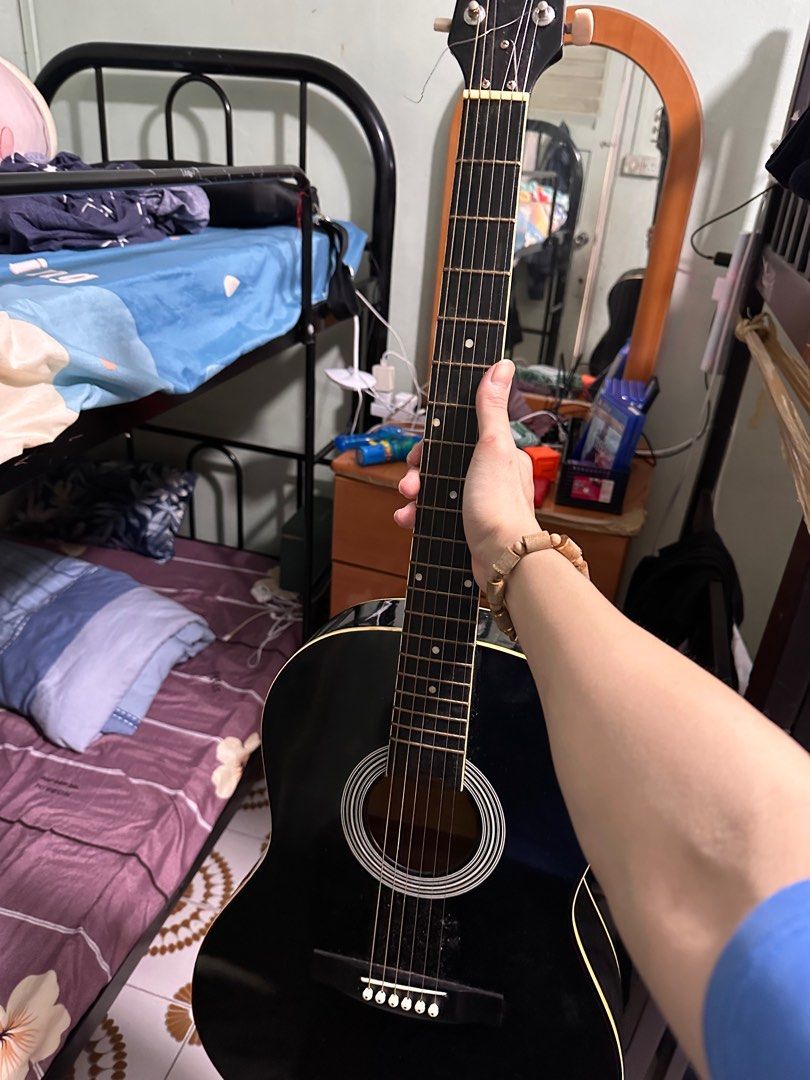 guitar tcm, Hobbies & Toys, Music & Media, Musical Instruments on Carousell