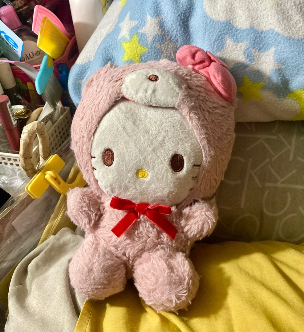 Hello kitty plush on Carousell