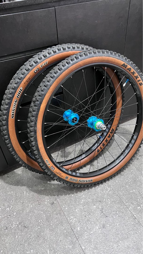 Hope Pro 4 WTB KOM TOUGH 27.5 Wheelset, Sports Equipment, Bicycles ...