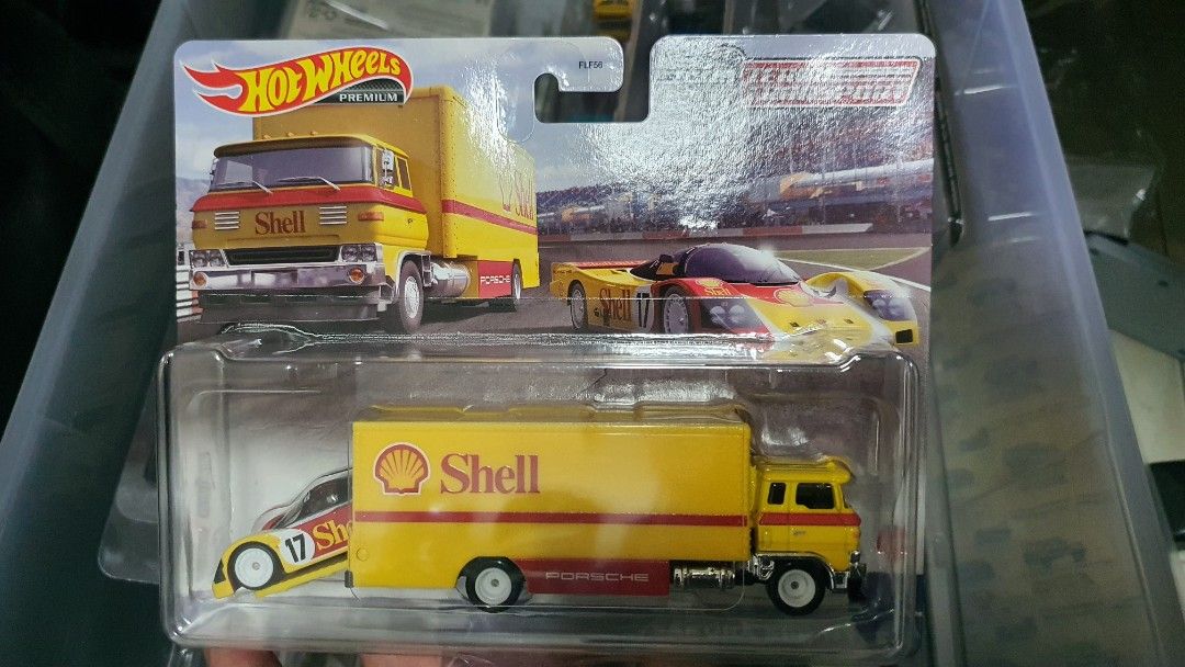 Hotwheels Team Transport Shell Porsche, Hobbies & Toys, Toys & Games on ...