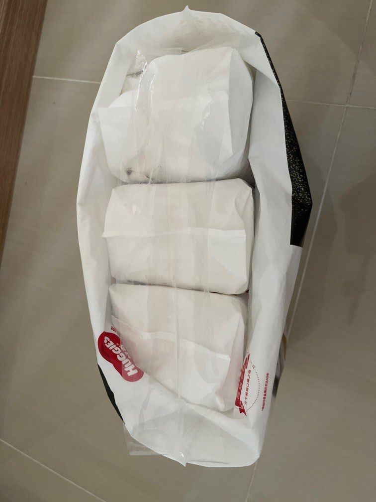 Huggies black label tape M Diapers 27 piece , Babies & Kids, Bathing ...