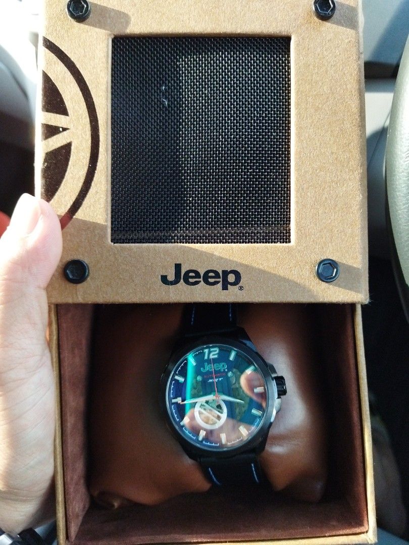 Jeep, Luxury, Watches on Carousell