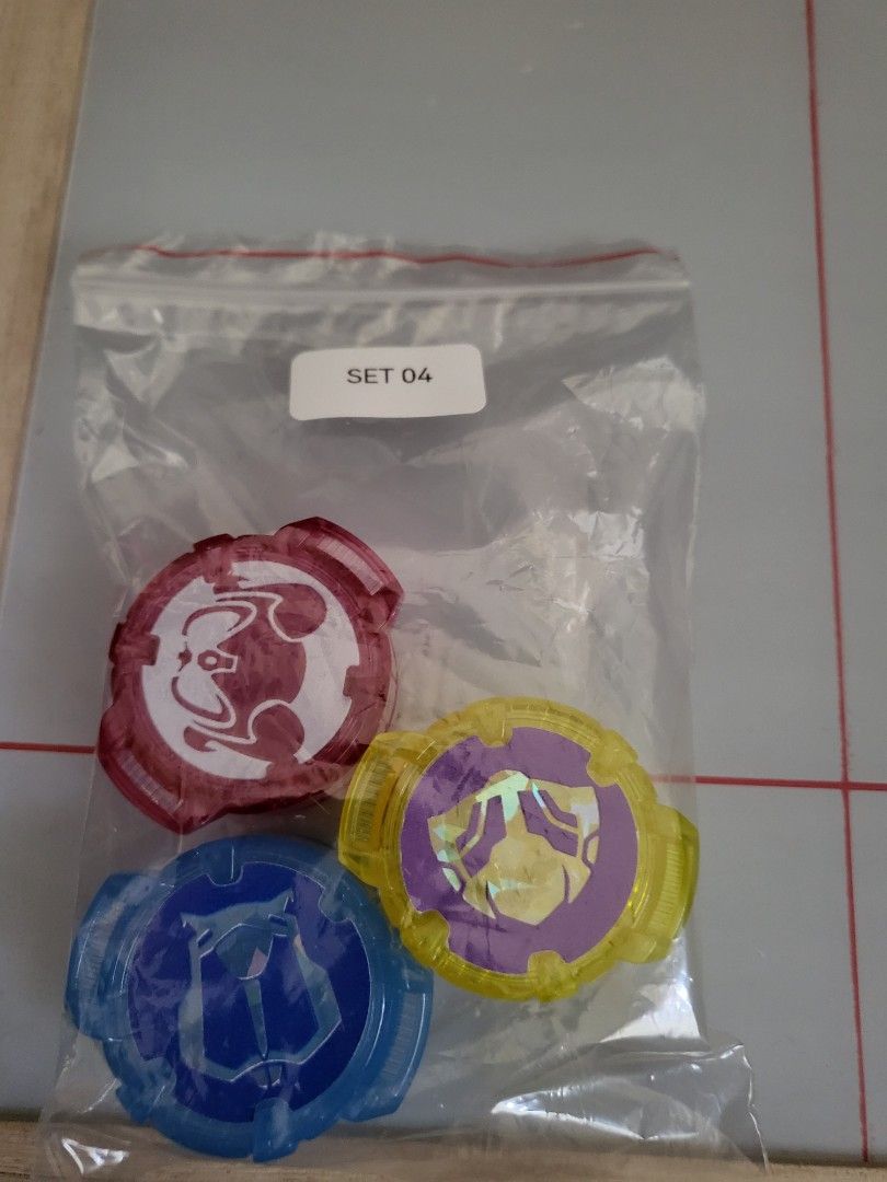 Kamen Rider Geats DGP Riders ID Cores, Hobbies & Toys, Toys & Games on ...