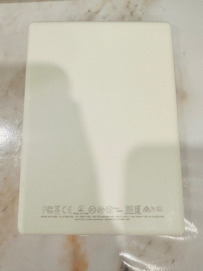 Kindle Basic 8th Gen 4G, Mobile Phones & Gadgets, E-Readers on Carousell