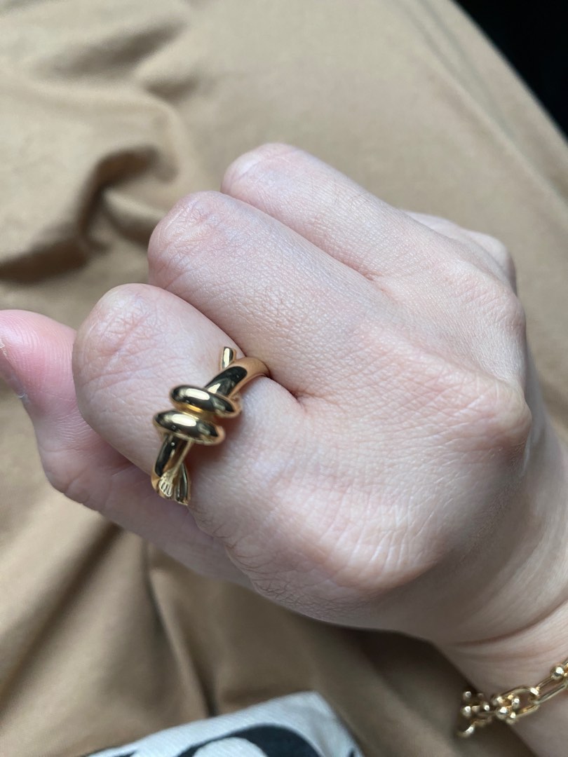 Knot ring, Women's Fashion, Jewelry & Organizers, Rings on Carousell