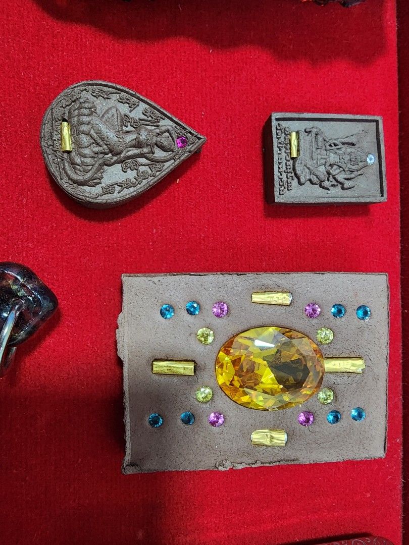 Kruba Krissana Butterfly Amulet, Hobbies & Toys, Memorabilia ...