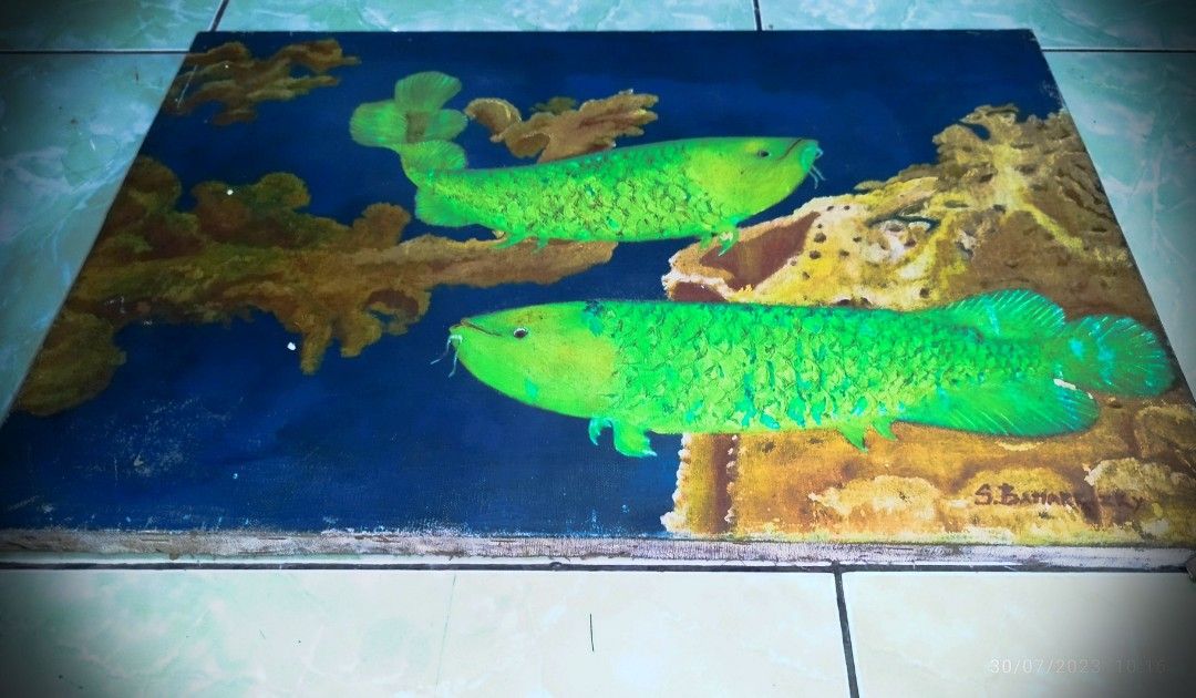 Lukisan canvas asli ikan Arwana ijo (green), Antik, Pajangan di Carousell