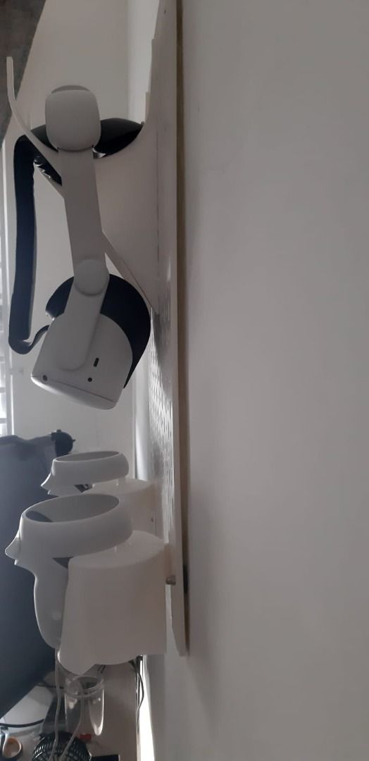 Meta Quest 2 VR Headset Pegboard Holders, Mobile Phones & Gadgets ...