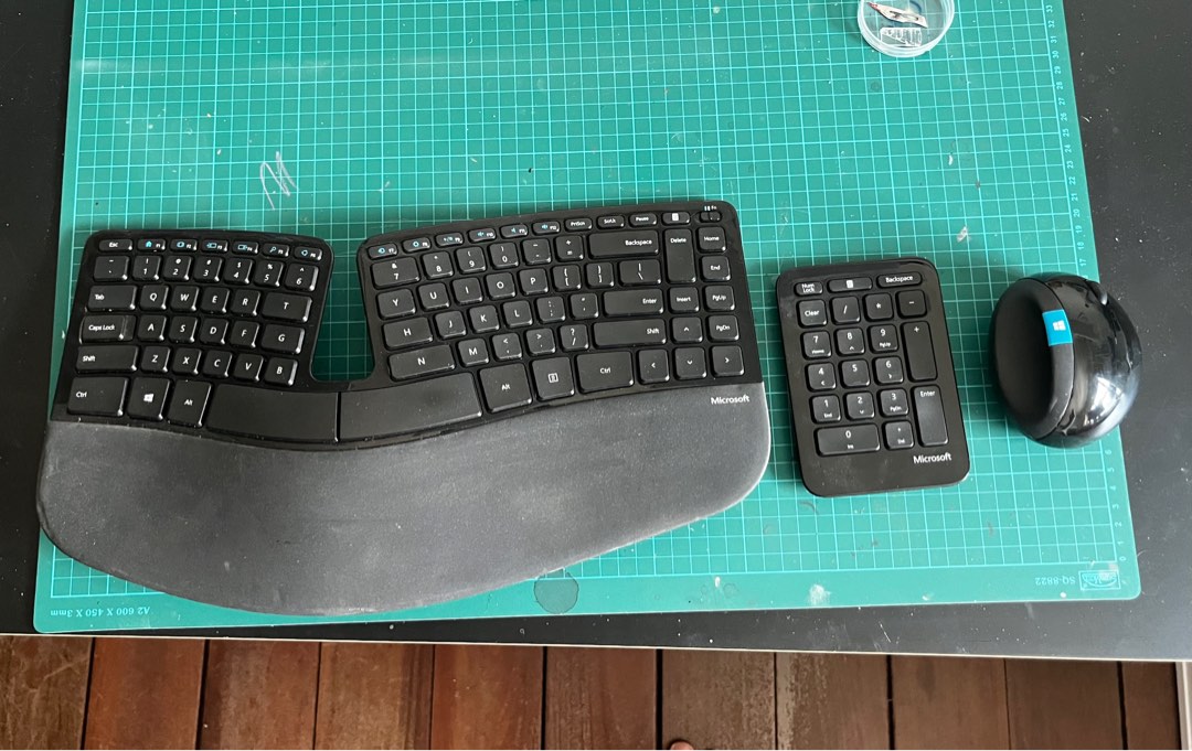 Microsoft ergonomic wireless keyboard and mouse, Computers & Tech ...