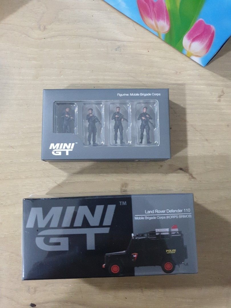 Mini GT Land rover defender 110 Moblie brigade corps, Hobbies & Toys ...
