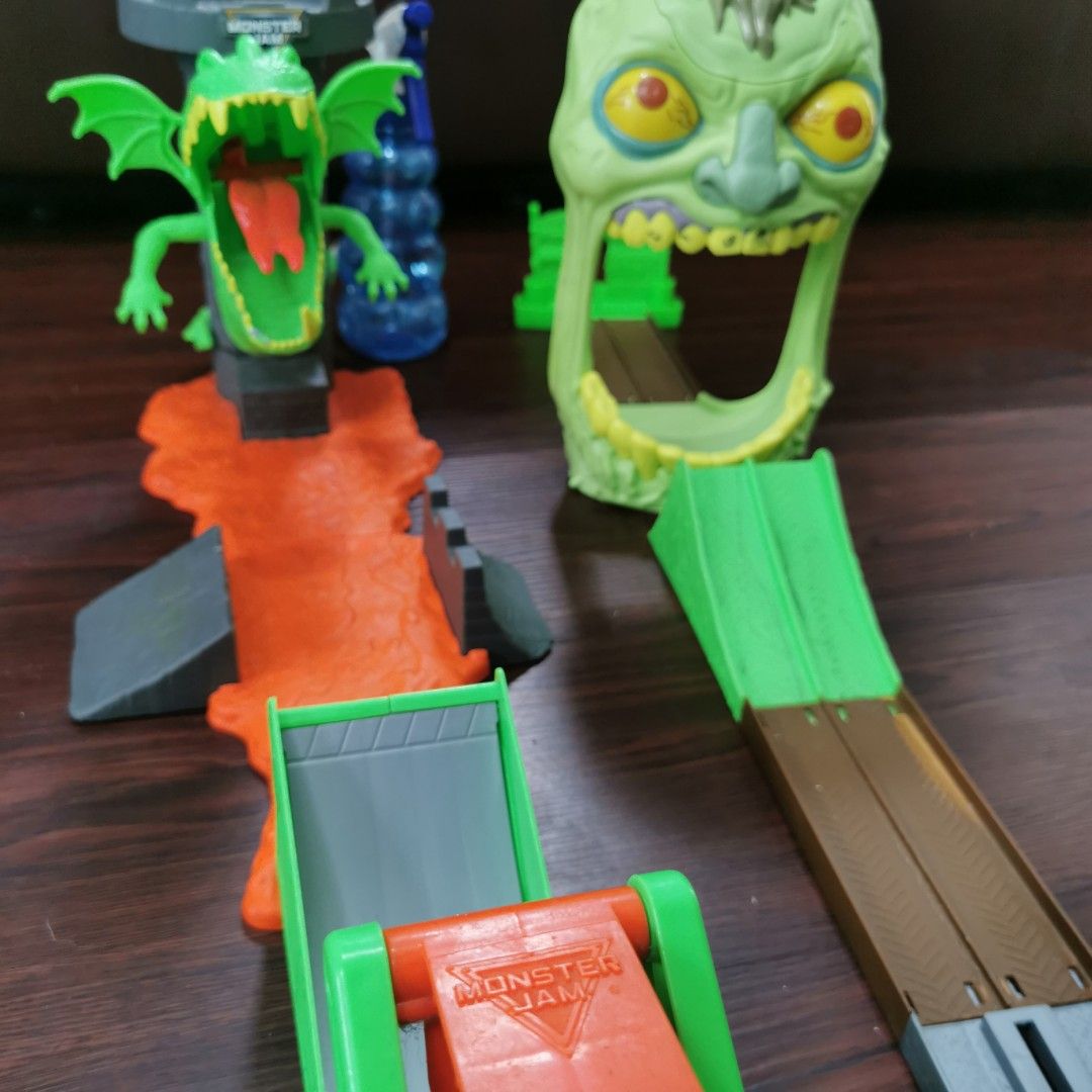 Monster Jam Tracks, Hobbies & Toys, Toys & Games on Carousell