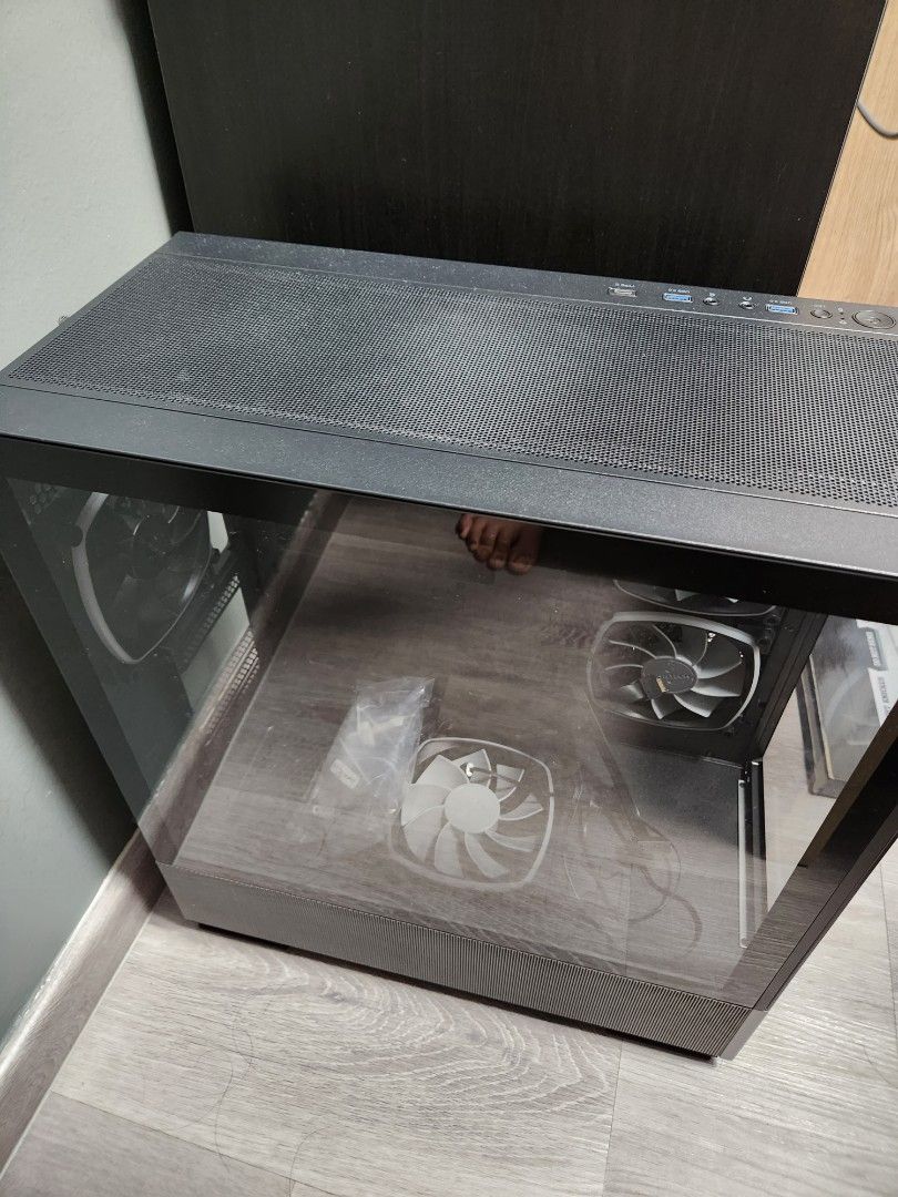 Montech Sky Two Desktop Case with RGB fan & Controller + CPU Under desk ...