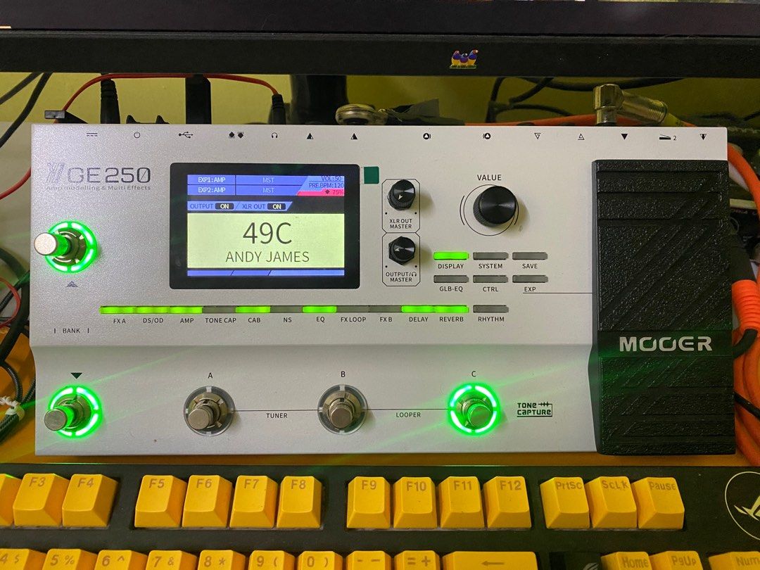 Mooer Ge250 with Bag and Box, Hobbies & Toys, Music & Media, Musical ...