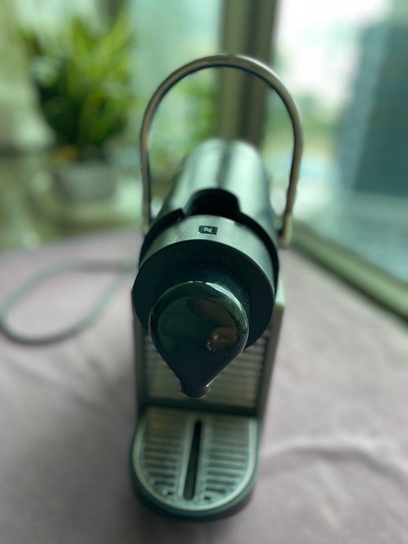 “Nespresso” Type C60 “coffee machine”, 家庭電器, 廚房電器, 咖啡機及咖啡壺 - Carousell
