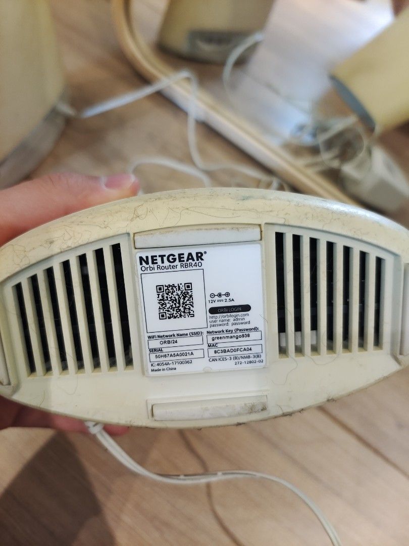 Netgear Orbi Router RBR40 & Orbi Satellite RBS40, 電腦＆科技, 電腦周邊及配件, Wifi及 ...