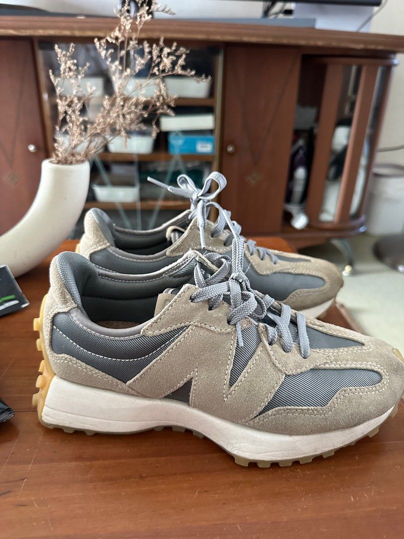 New Balance 372, Women's Fashion, Footwear, Sneakers on Carousell
