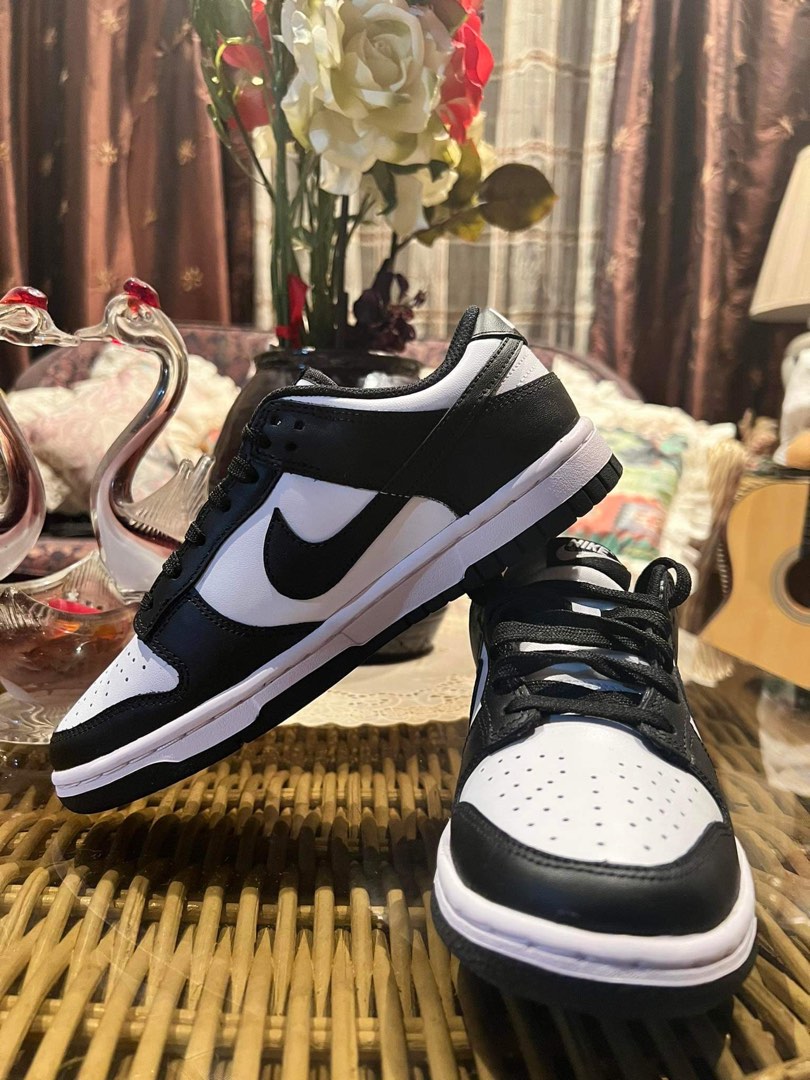 NIKE PANDA DUNKS WMNS on Carousell