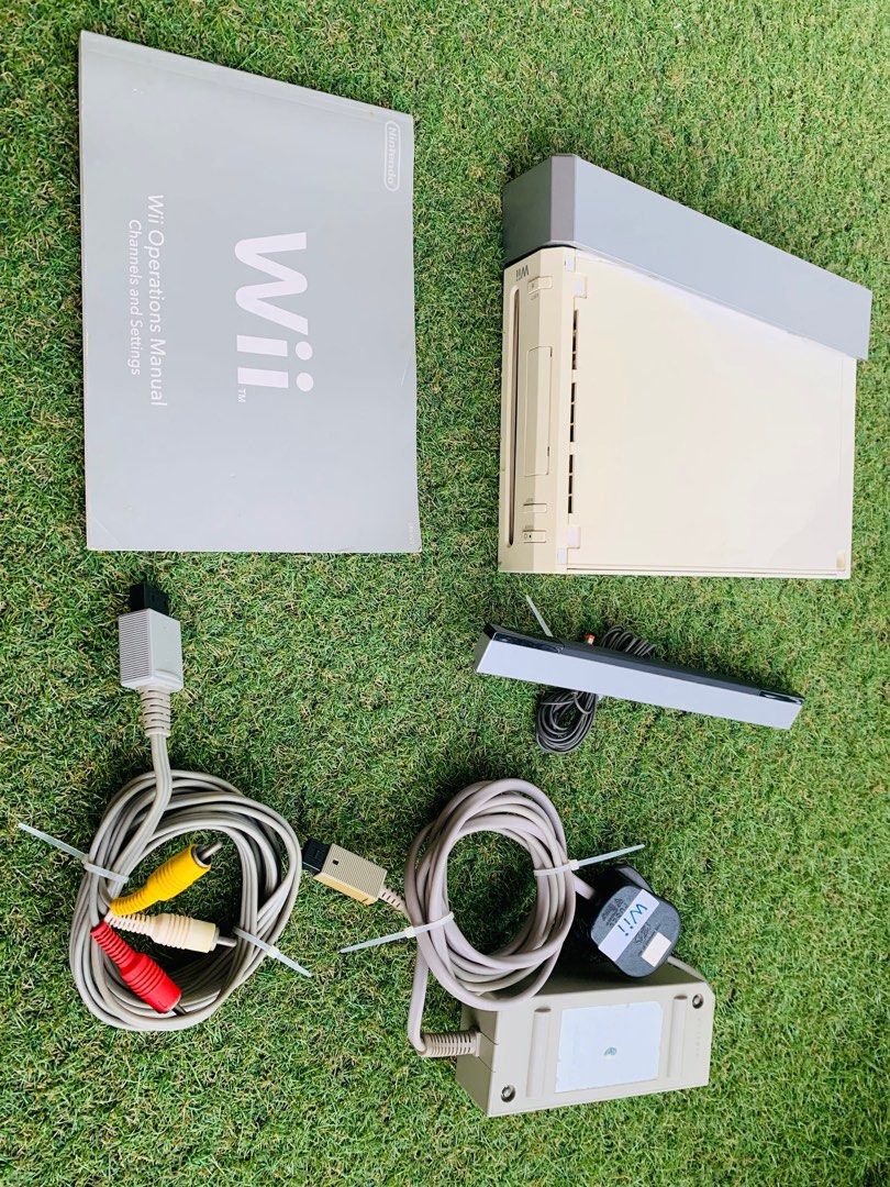 Nintendo Wii Full Working Set plus FREE Games!!, Video Gaming, Video ...