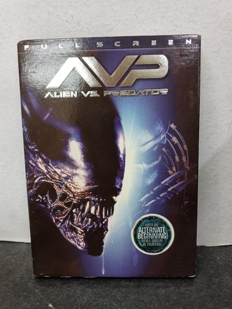 Original DVD: AVP Alien VS. Predator (Region 1), Hobbies & Toys, Music ...