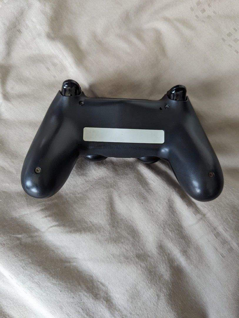 Playstation 4 + original controller, Video Gaming, Video Game Consoles ...