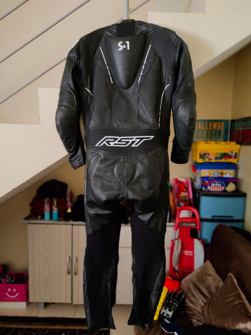 Racing suit RST S-1 EURO 50, Motorbikes on Carousell