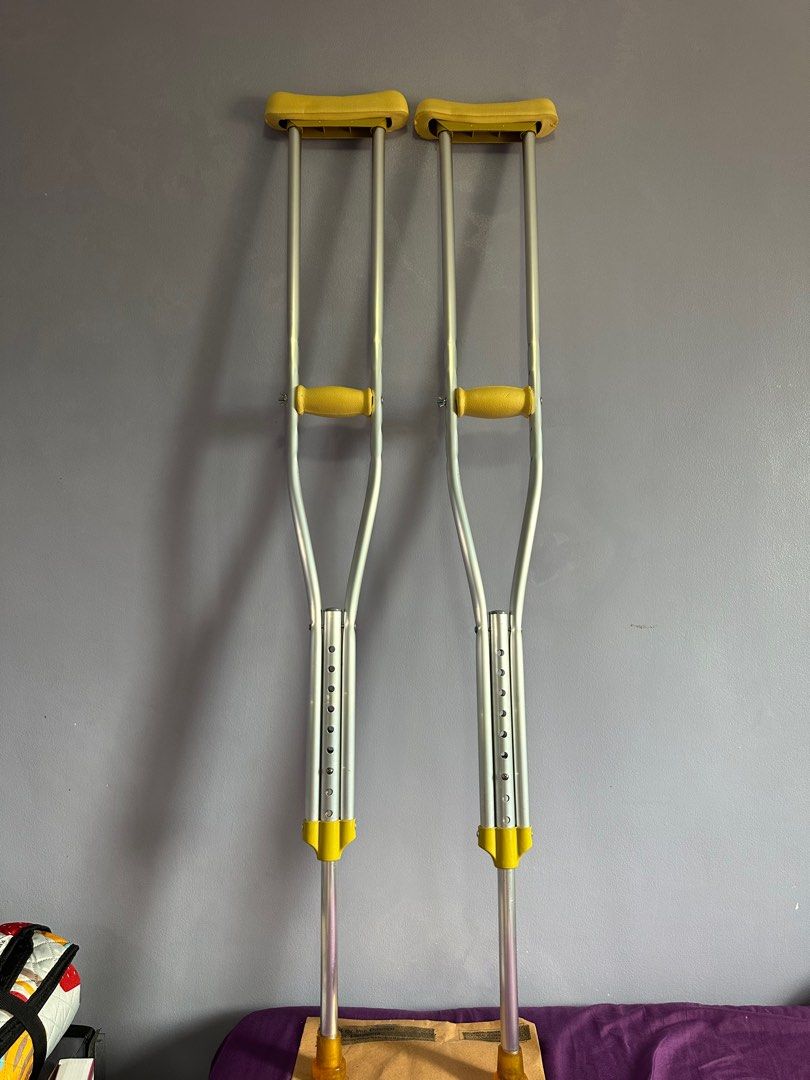 Saklay (Crutches), Health & Nutrition, Medical Supplies & Tools on ...