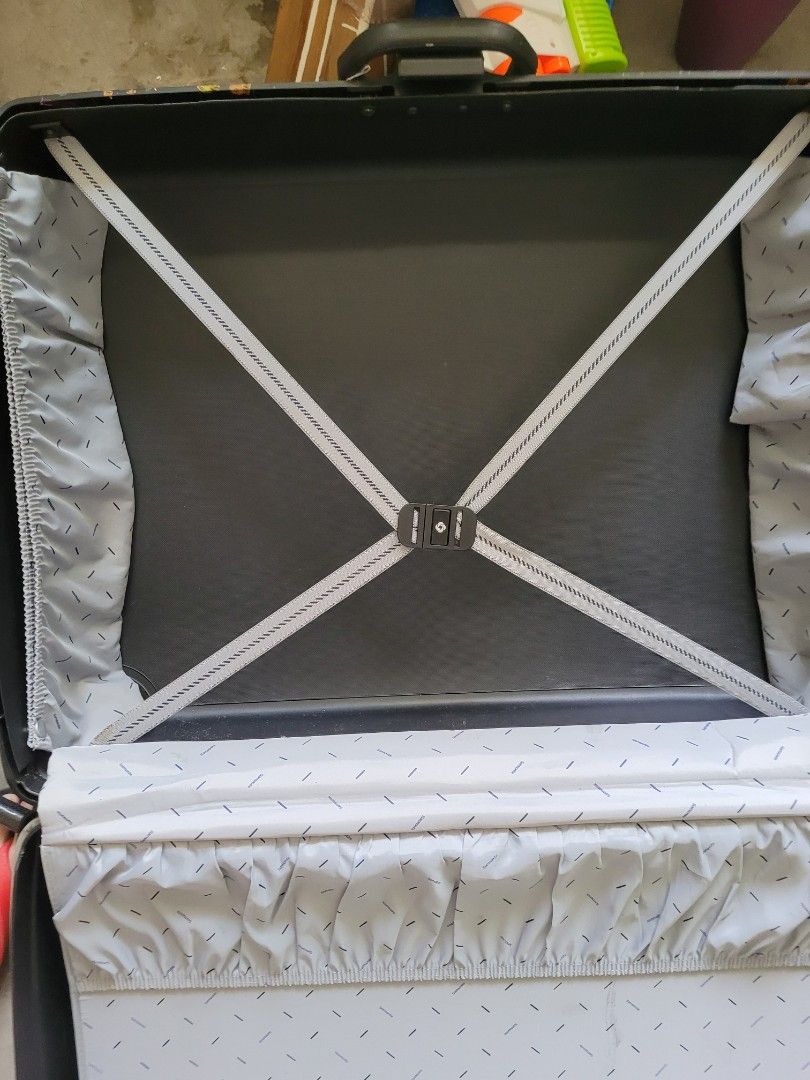 Samsonite Suitcase, Vintage Model Oyster Hard Shell Rolling Suitcase ...