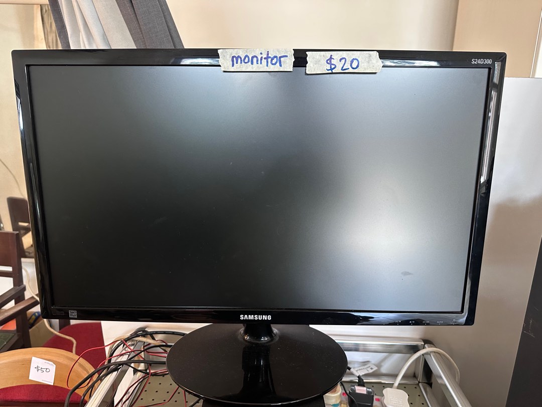 Samsung Monitor, Computers & Tech, Desktops on Carousell
