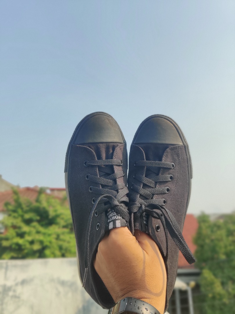 Sepatu Bata North Star hitam model converse, Fesyen Pria, Sepatu ...