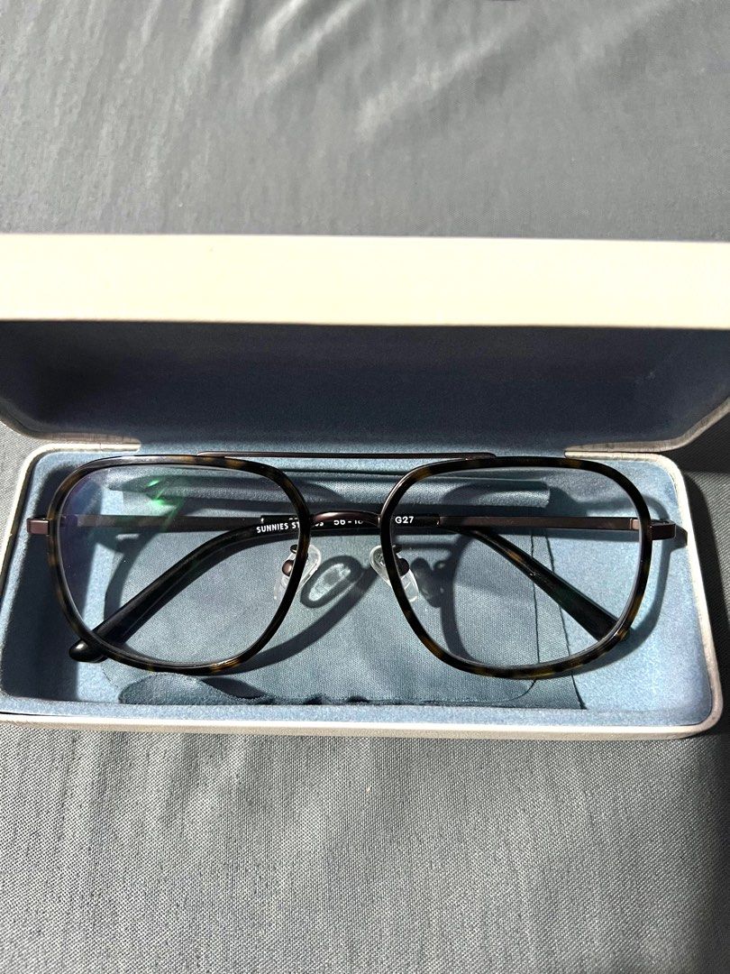 Sunnies Studios Octavio eyeglasses, Men's Fashion, Watches ...