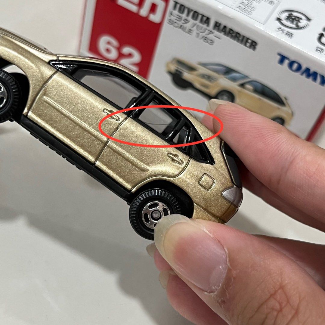 Tomica #51 Toyota Crown Taxi, #62 Toyota Harrier with New Car sticker, Hobbies & Toys, Toys ...