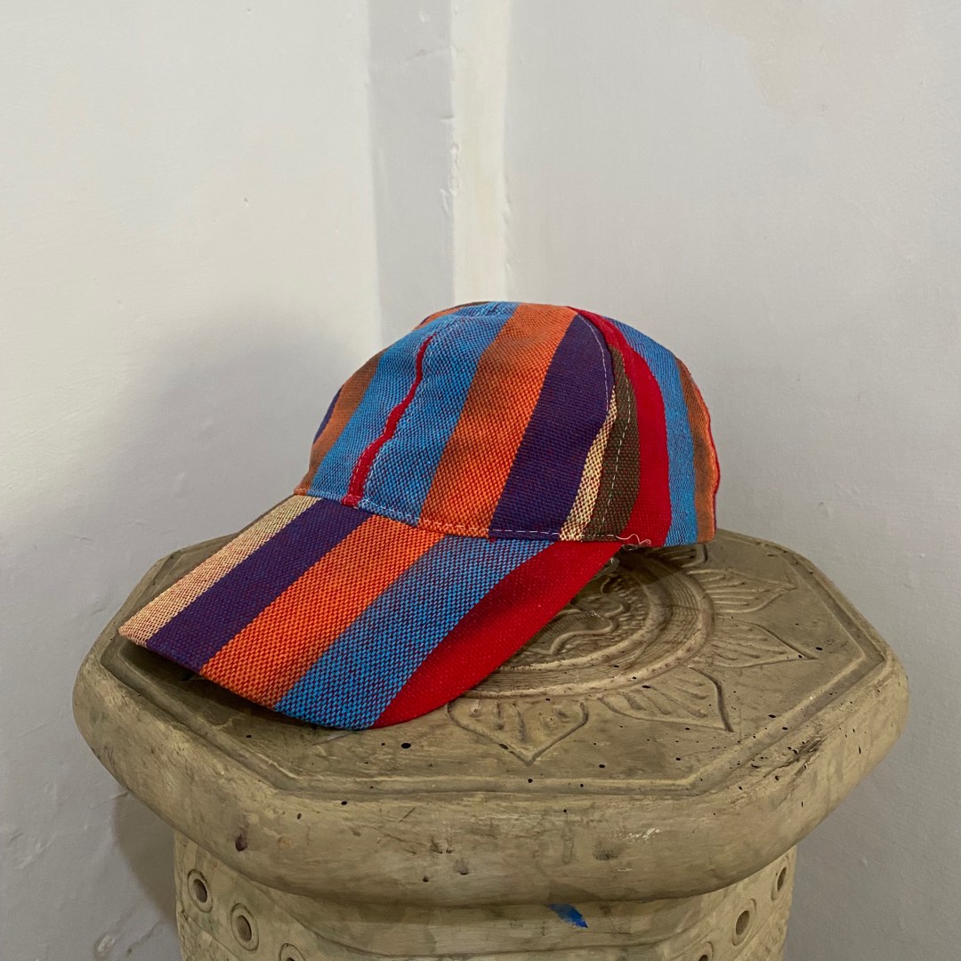 topi tenun, Fesyen Pria, Aksesoris, Topi di Carousell