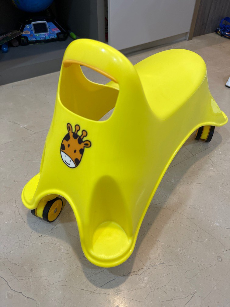 Toys r us ride on giraffe whirlee, Babies & Kids, Infant Playtime on ...