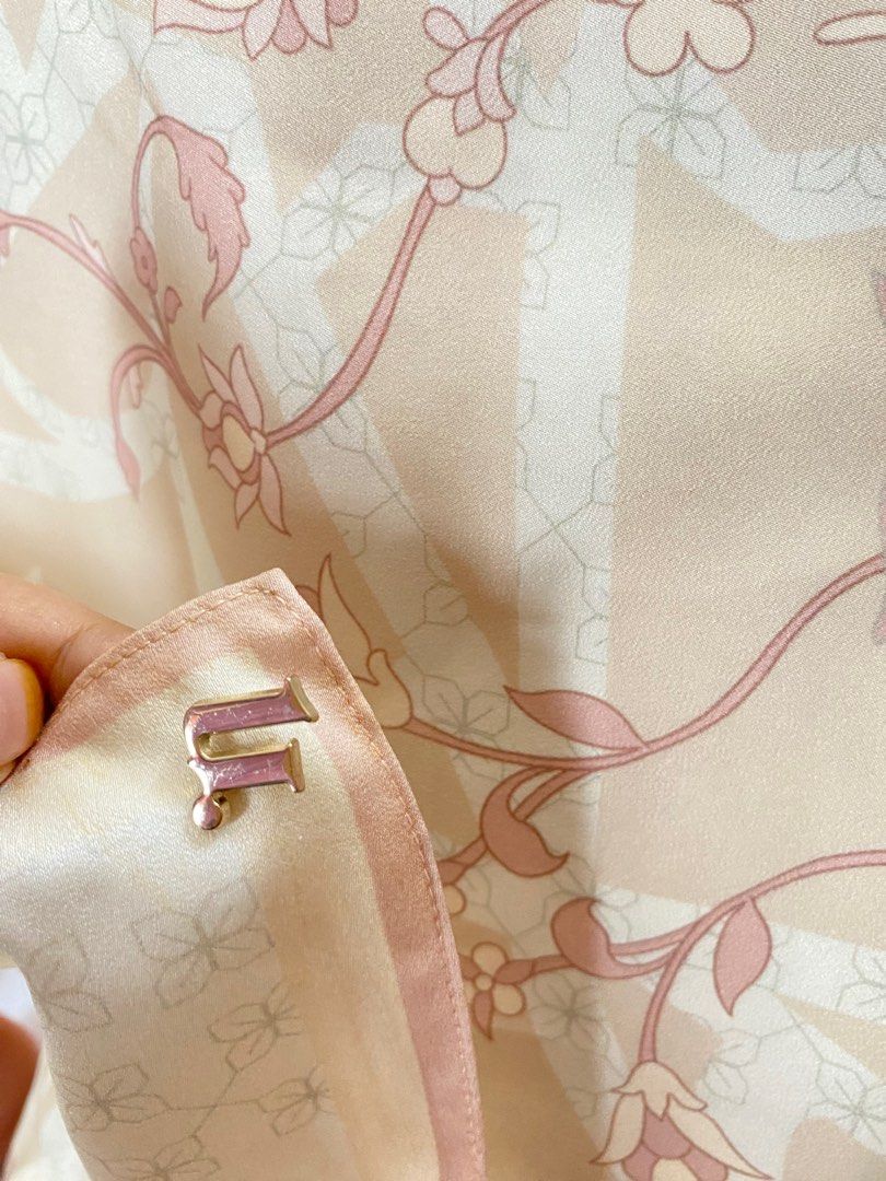 tudung neelofa, Women's Fashion, Muslimah Fashion, Hijabs on Carousell