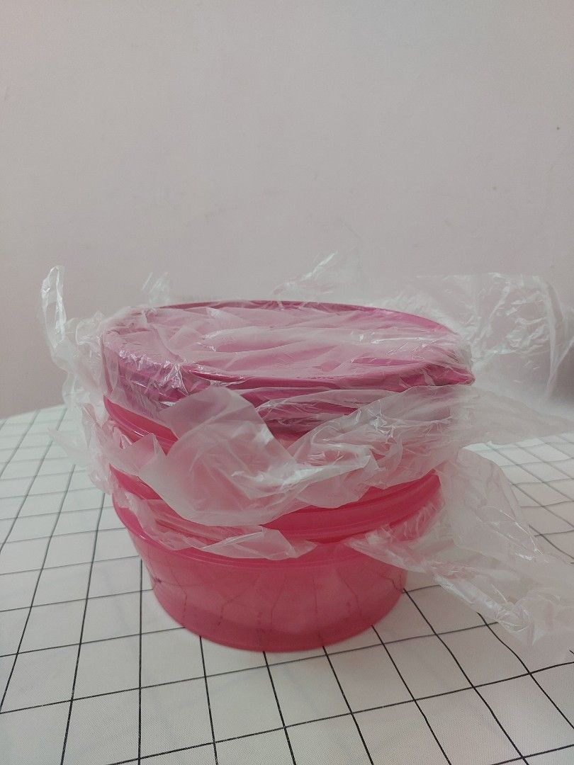 Tupperware big wonders set, Furniture & Home Living, Kitchenware ...