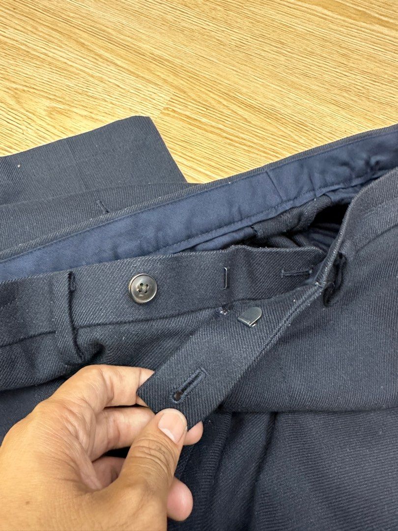 Uniqlo Slack Japan Size 31-UN111, Men's Fashion, Bottoms, Trousers on ...