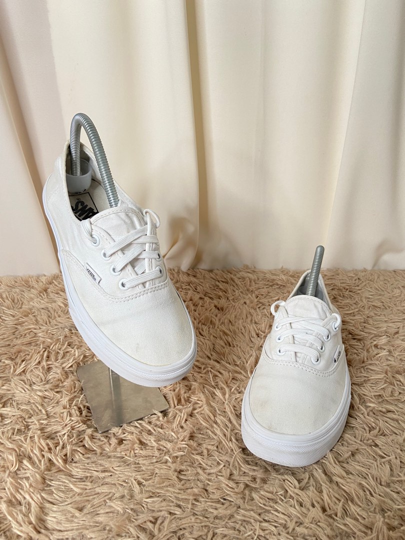 Vans Classic Triple White 7.5wmn, Women's Fashion, Footwear, Sneakers ...