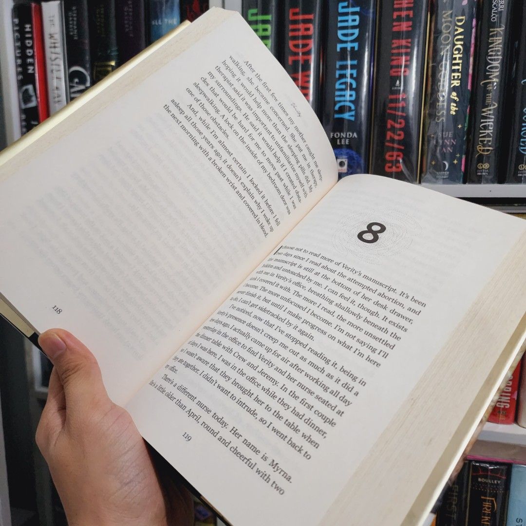 Verity by Colleen Hoover (Collector's Edition, Hardbound), Hobbies ...