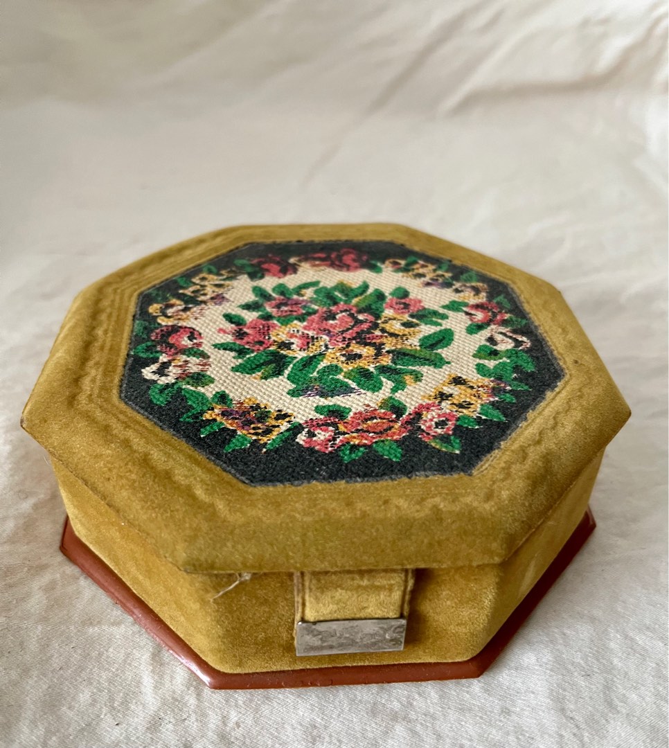 Vintage Octagon Jewelry Box, Hobbies & Toys, Collectibles & Memorabilia ...