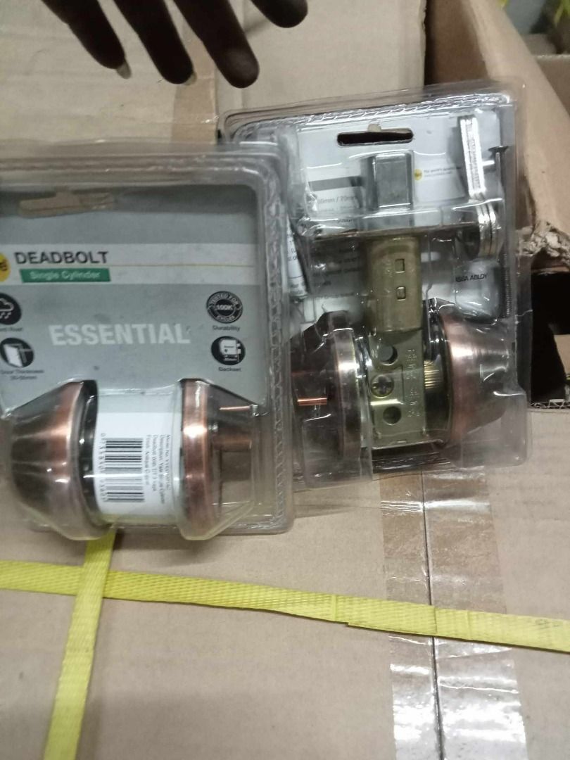 YALE DEADBOLTS MEDIUM DUTY DEADBOLTS ; 60 - 70 MM BACKSET ; 35-50MM ...