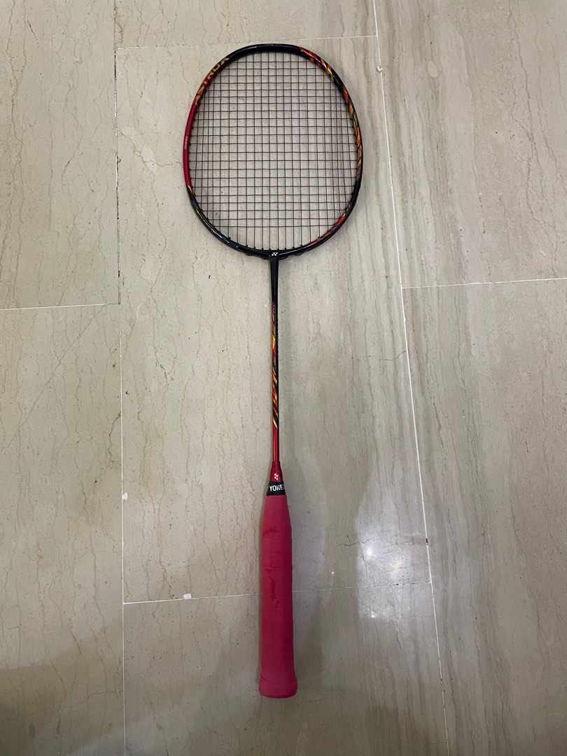 Yonex astrox 99 pro (dont pm me for trades) - exbolt 65 27 lbs, Sports ...