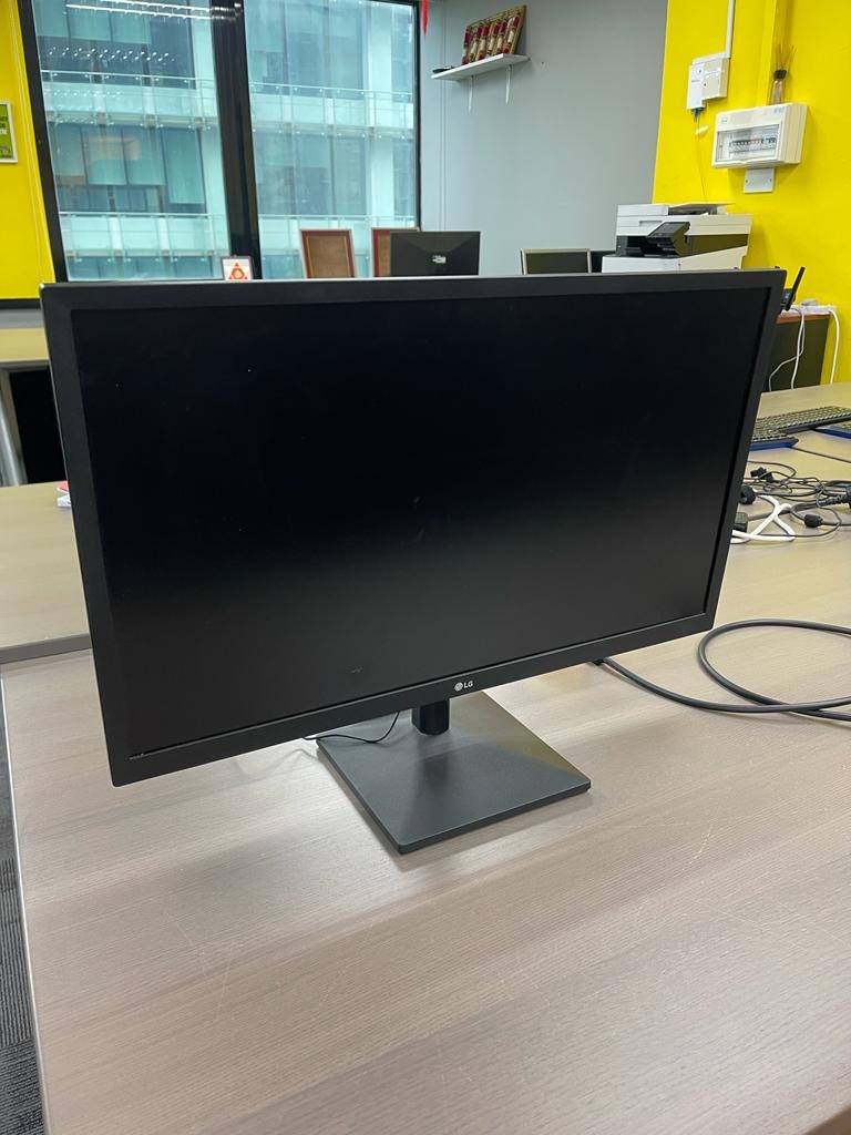 24 inch monitor screen- MOVING OUT - FOR SALE, Computers & Tech, Parts ...