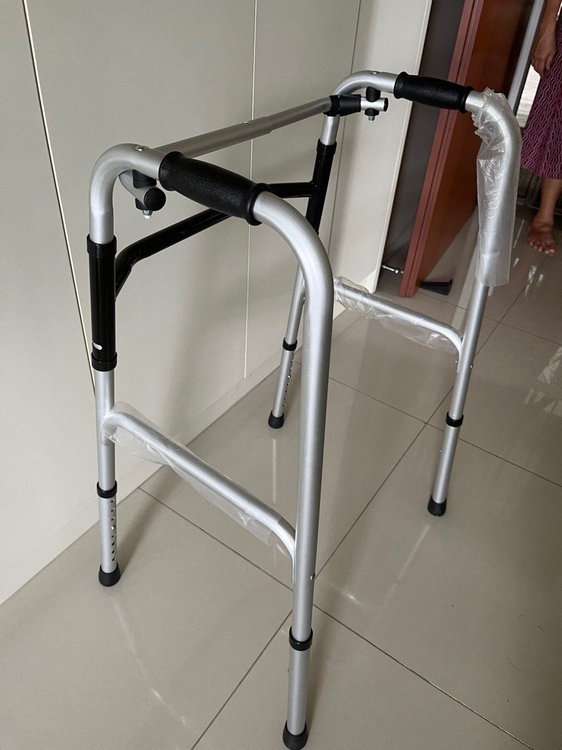 4 points foldable walking frame, Health & Nutrition, Assistive ...
