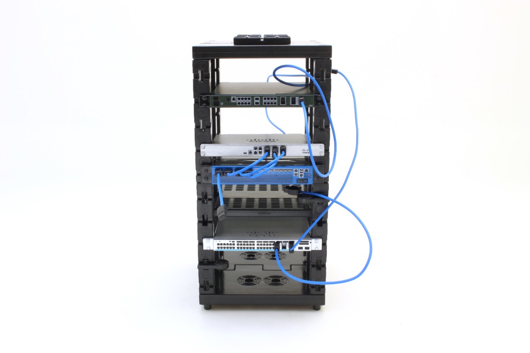 預訂 扭蛋 Cisco 9300 Cisco Meraki MX85 古河電氣 fltelnet FX2 A10 switch 交換器 ...